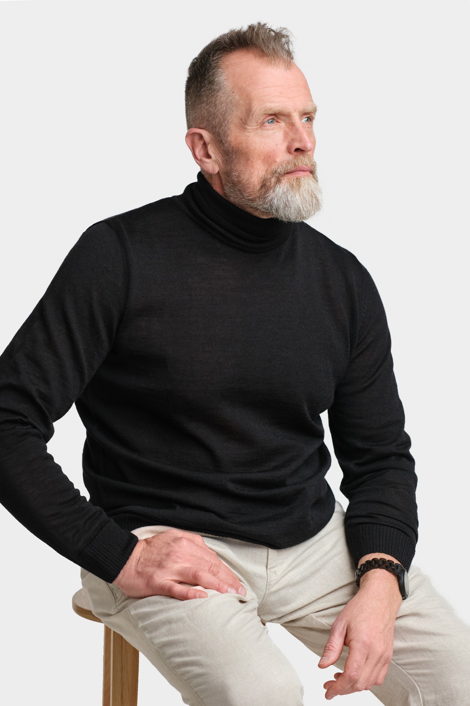 turtleneck roll neck