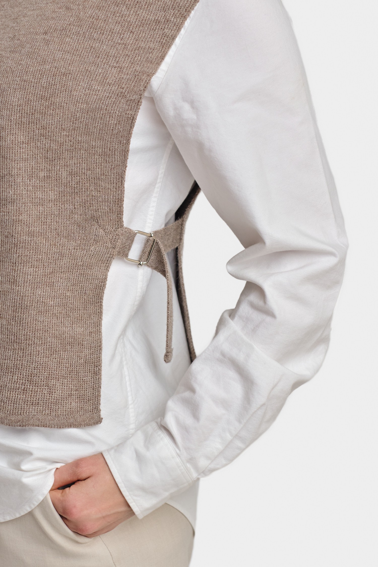 SOLACE vest, dark greige | Alpa